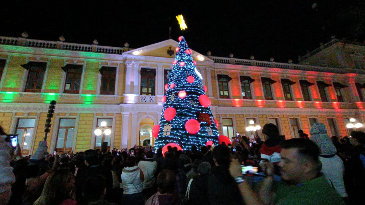 Enciende Orizaba su árbol navideño | El Rotativo
